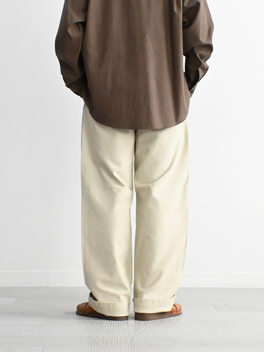 AURALEE (オーラリー) WASHED BAGGY SATIN BLEACHED BAKER PANTS